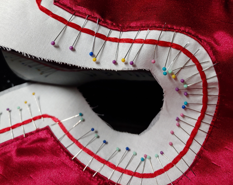 Adding stripes and details with satin ribbon – Leafnin Cosplay