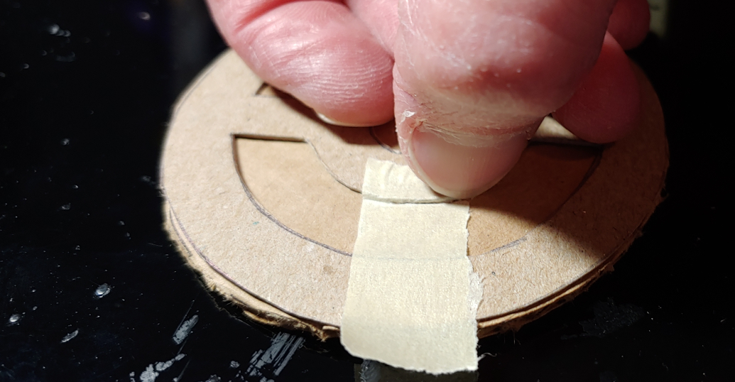 Making raised details with paper mache – Leafnin Cosplay