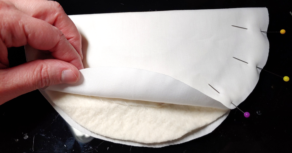 Making and attaching properly-fitting shoulder pads – Leafnin Cosplay